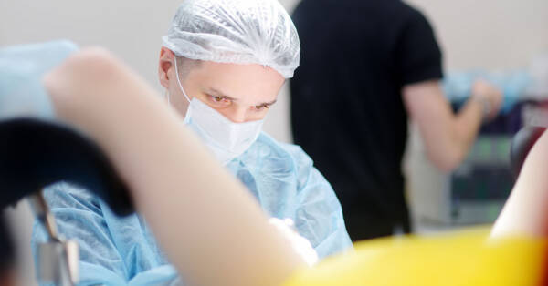 Steißbeinfistel (Sinus Pilonidalis) – minimalinvasive Therapie statt ...